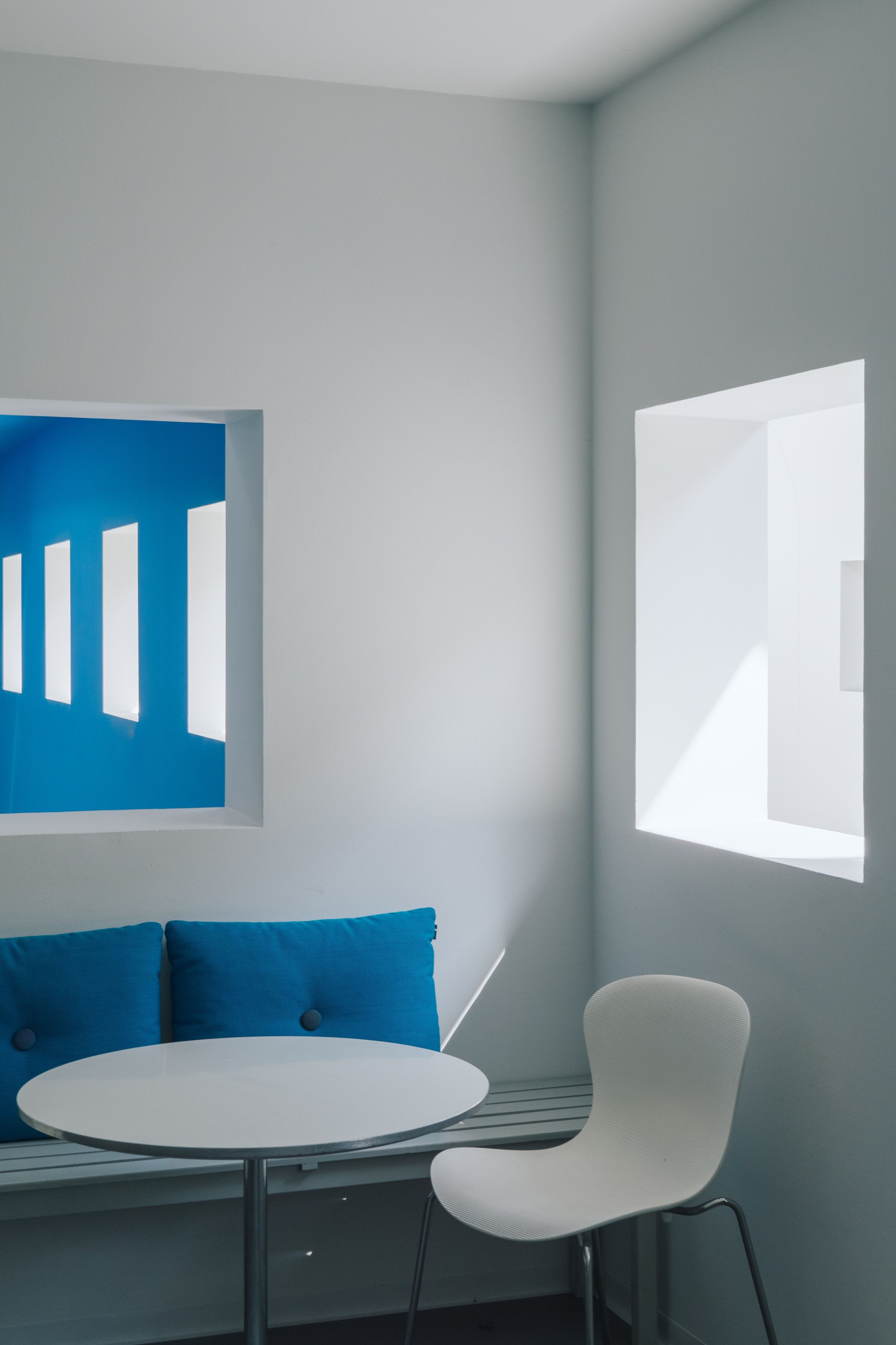 Decoración en azul y blanco: 6 formas de renovar tu hogar