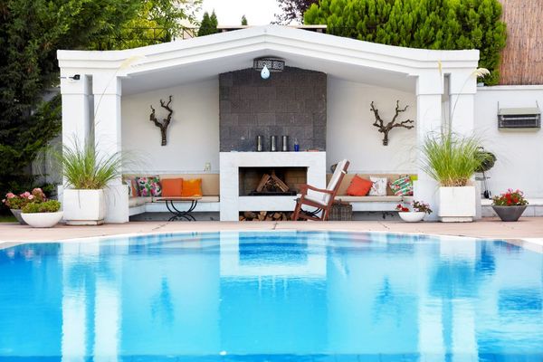 Pool House Ideas to Inspire Your Ultimate Outdoor Escape