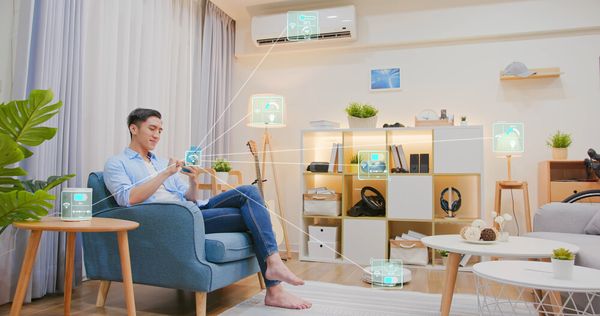 Smart homes: how they work, pros and cons of having one