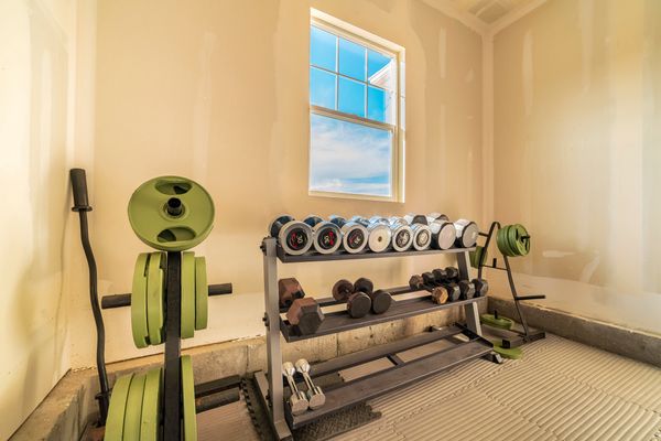 How to Set Up a Garage Gym: Ideas That Work