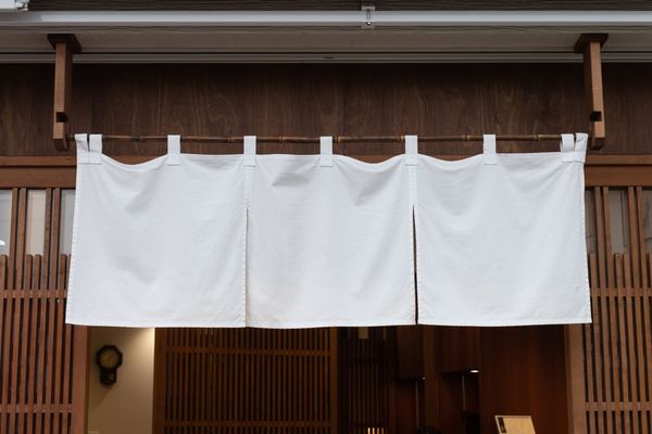 Expert Tips for Hanging Curtains