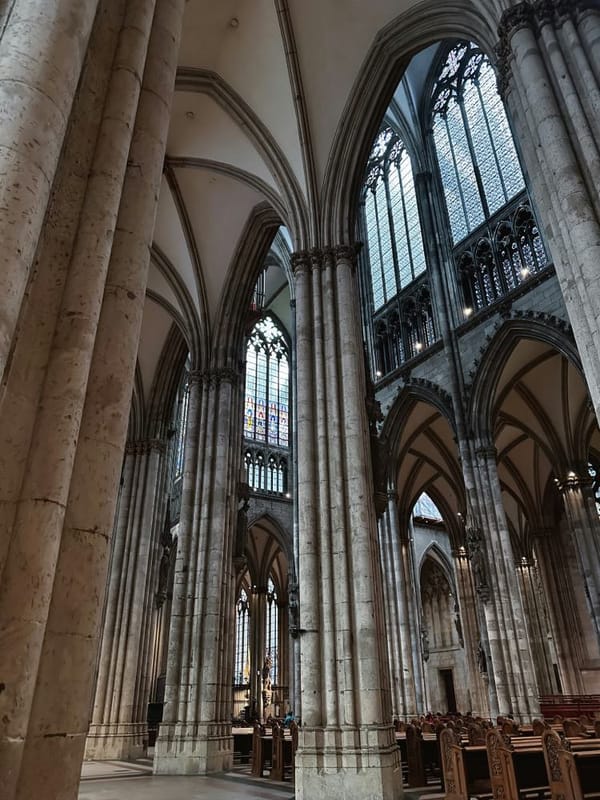 Gotik: Was ist das? Merkmale und Beispiele der Architektur